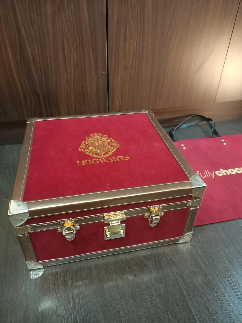 Harry Potter Hogwarts chest and gift box, Hobbies & Toys, Memorabilia ...