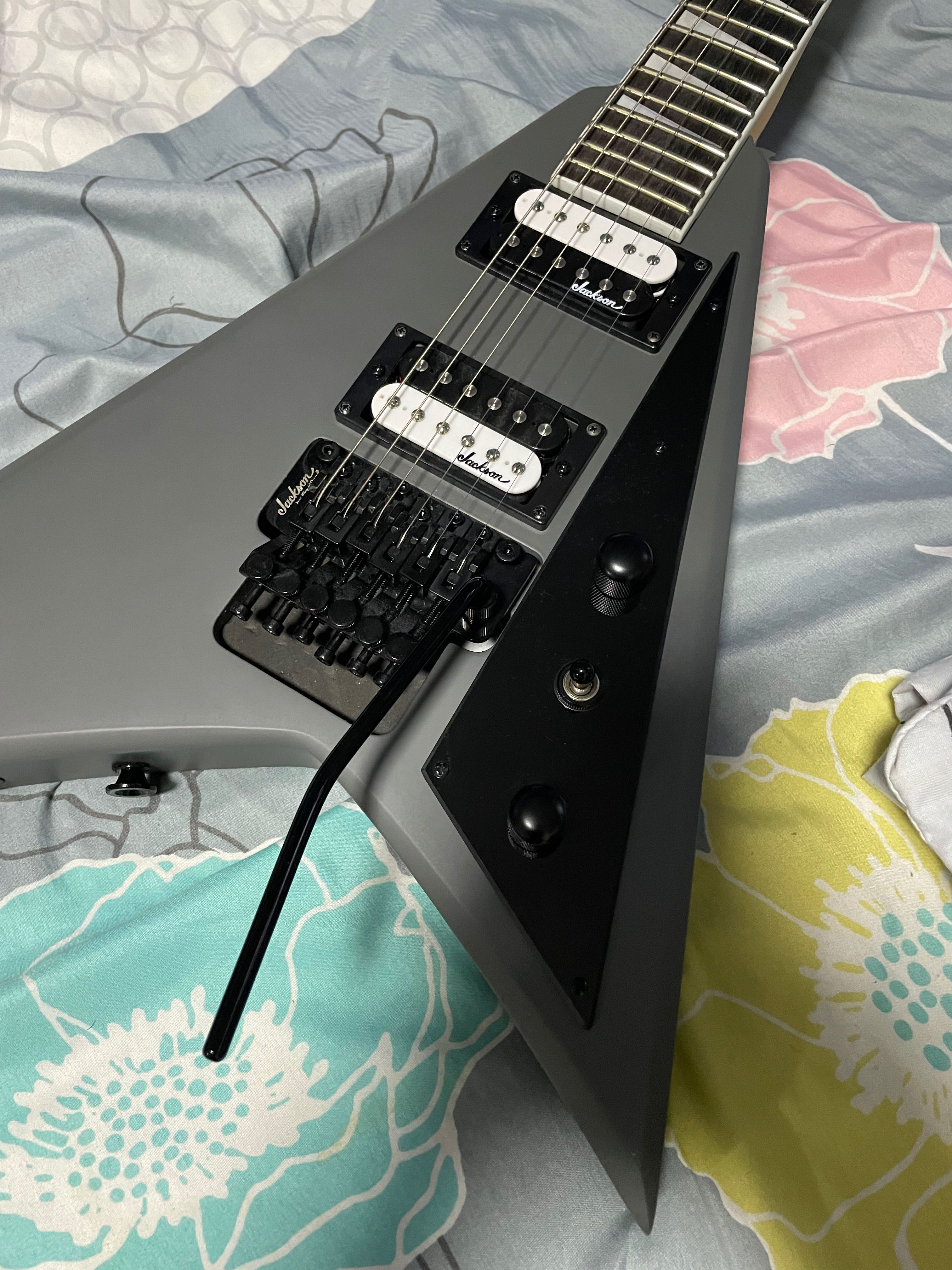 Jackson flying v guitar with bag, Hobbies & Toys, Music & Media ...