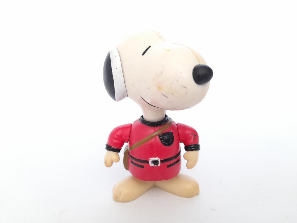 Mcdonalds Mcdo Happy Meal Peanuts Snoopy World tour Collectible toy ...