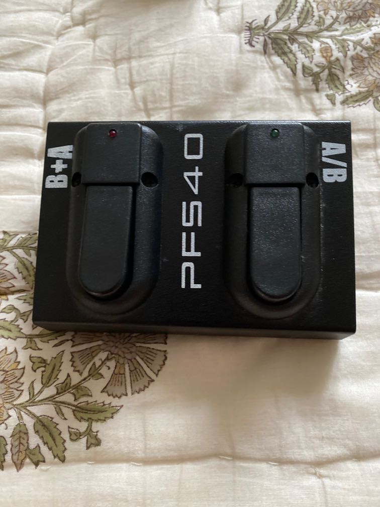Proel PFS40 A-B switch for guitar, Hobbies & Toys, Music & Media ...