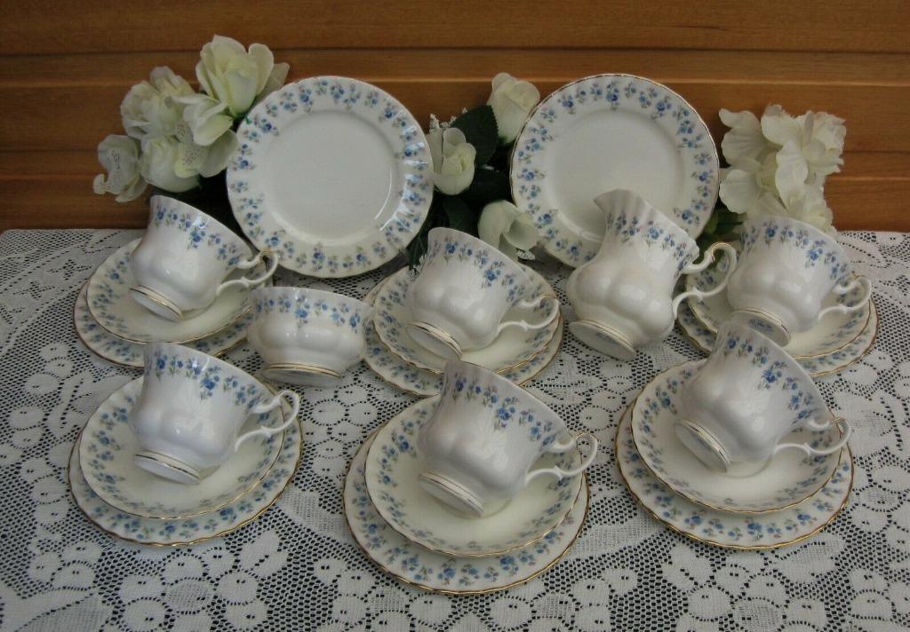 Royal Albert' MEMORY LANE' Bone China 20 piece Tea Set. Good Used ...