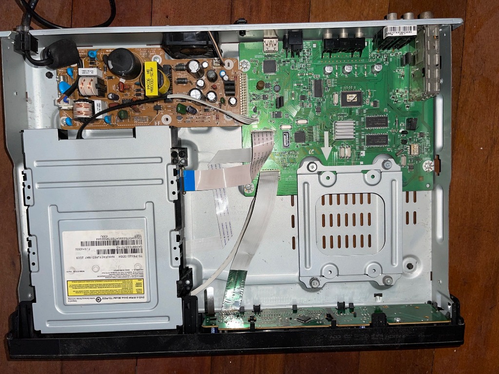 DVD Player- For DIY/spare parts, Hobbies & Toys, Music & Media, CDs ...