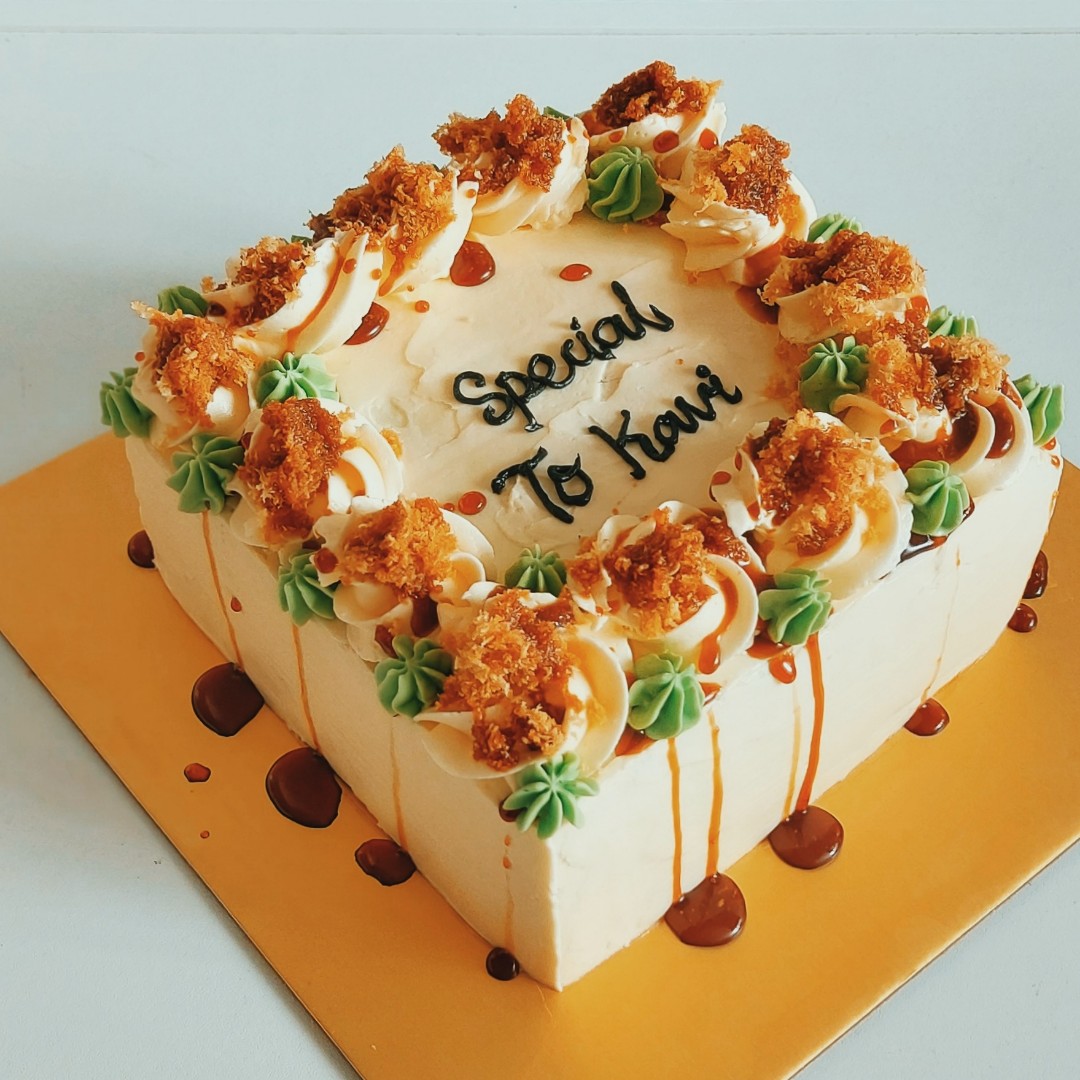 Halal Ondeh Drip Cake, Food & Drinks, Homemade Bakes on Carousell