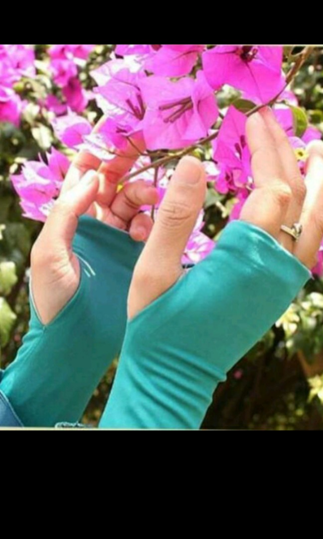 Hand Shock Muslim, Fesyen Wanita, Muslim Fashion, Lainnya di Carousell