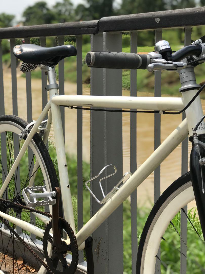 Japanese model Fixie with Front/Rear Brakes, Sports Equipment, Bicycles ...