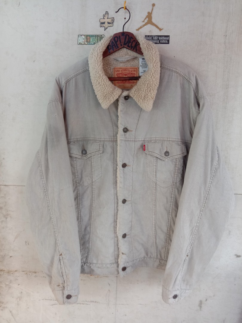 Levis chords sherpa jacket, Men's Fashion, Coats, Jackets and Outerwear ...