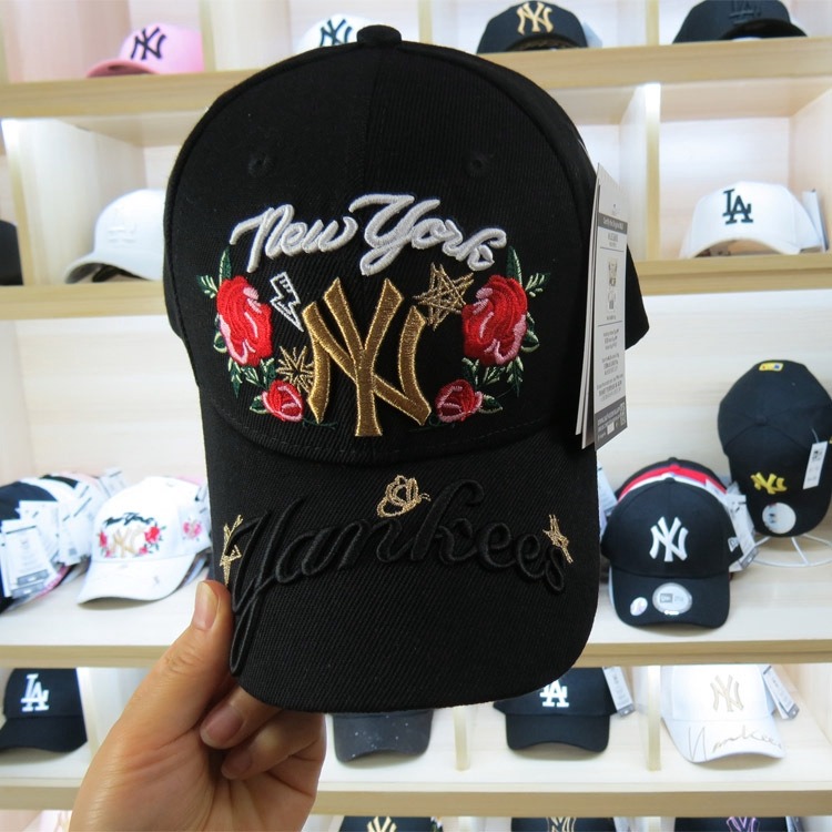 New York Yankees MLB Rose Cap, Women's Fashion, Watches & Accessories ...