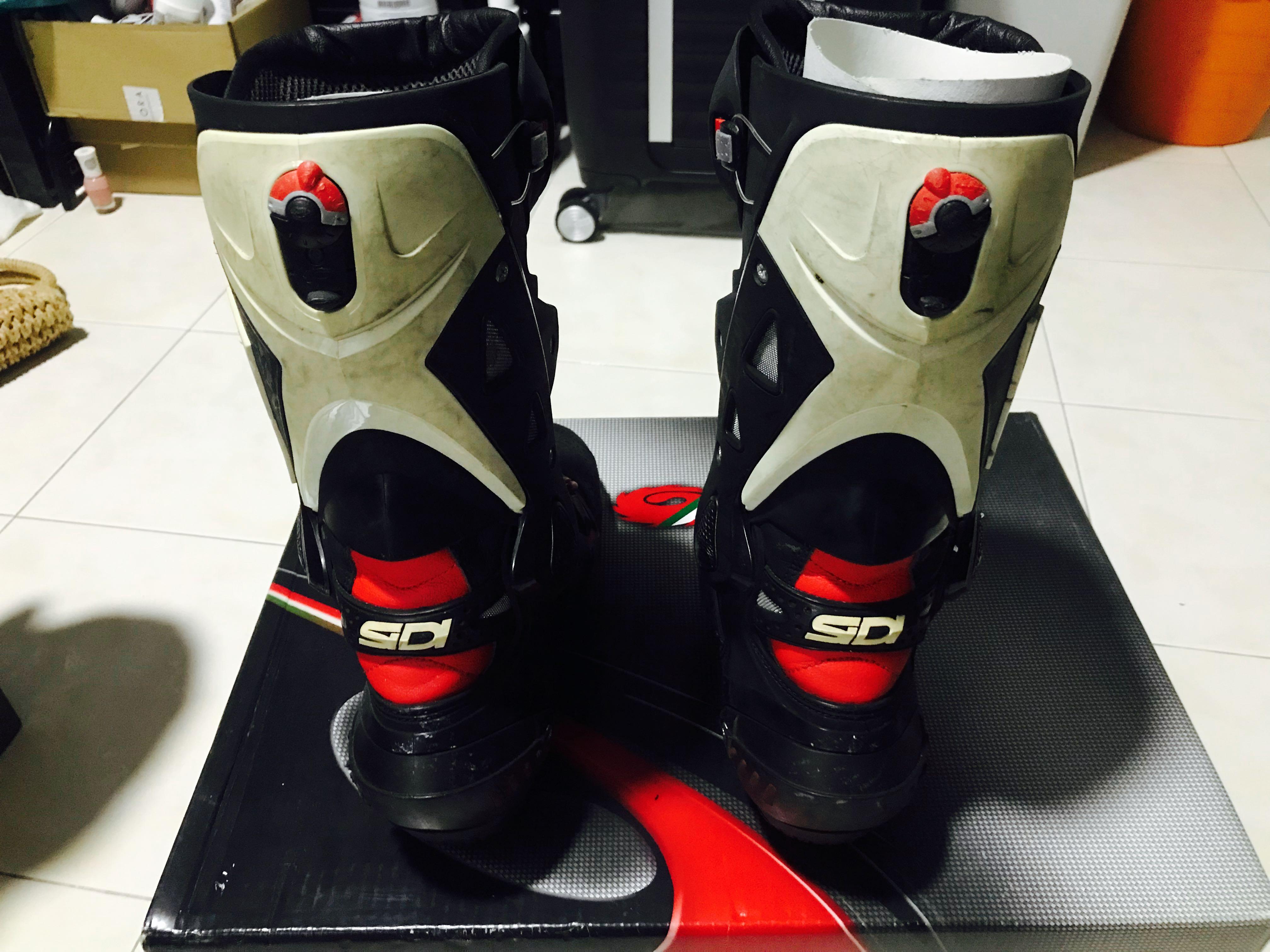 SIDI VORTICE racing boots, Motorcycles, Motorcycle Apparel on Carousell