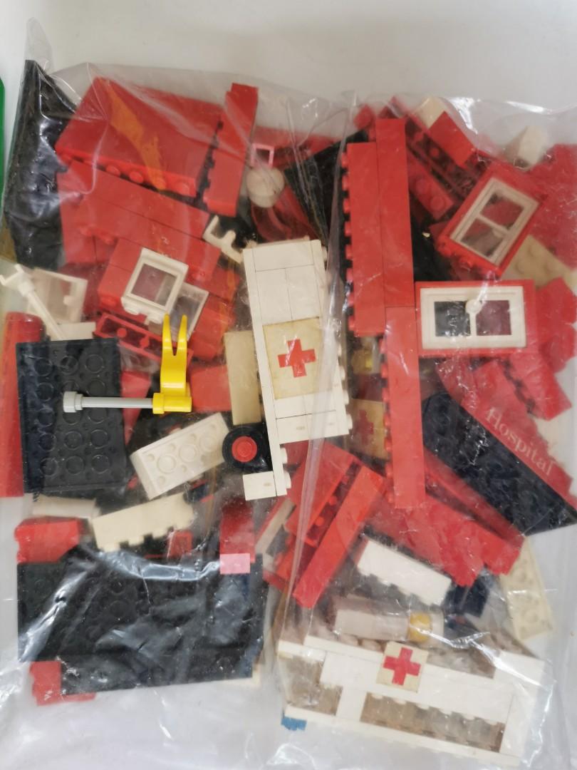 Vintage Lego 555 hospital set, Hobbies & Toys, Toys & Games on Carousell
