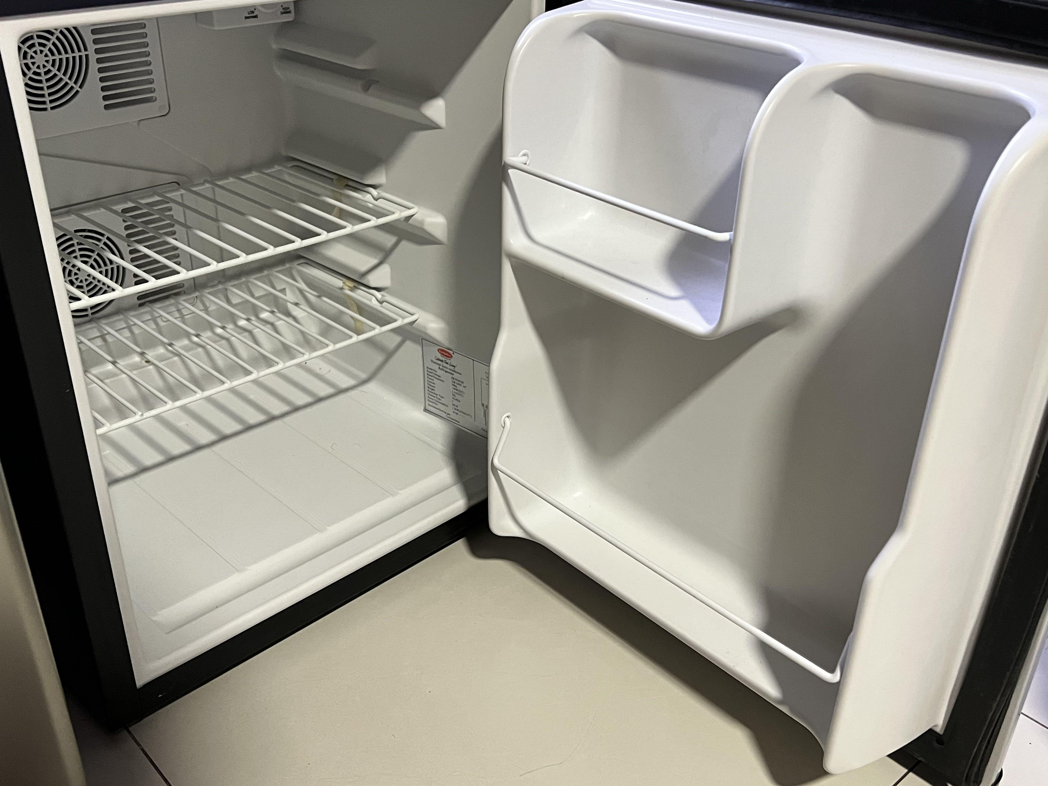 Europace ER9250 Silver Mini Bar Fridge 50L, TV & Home Appliances ...
