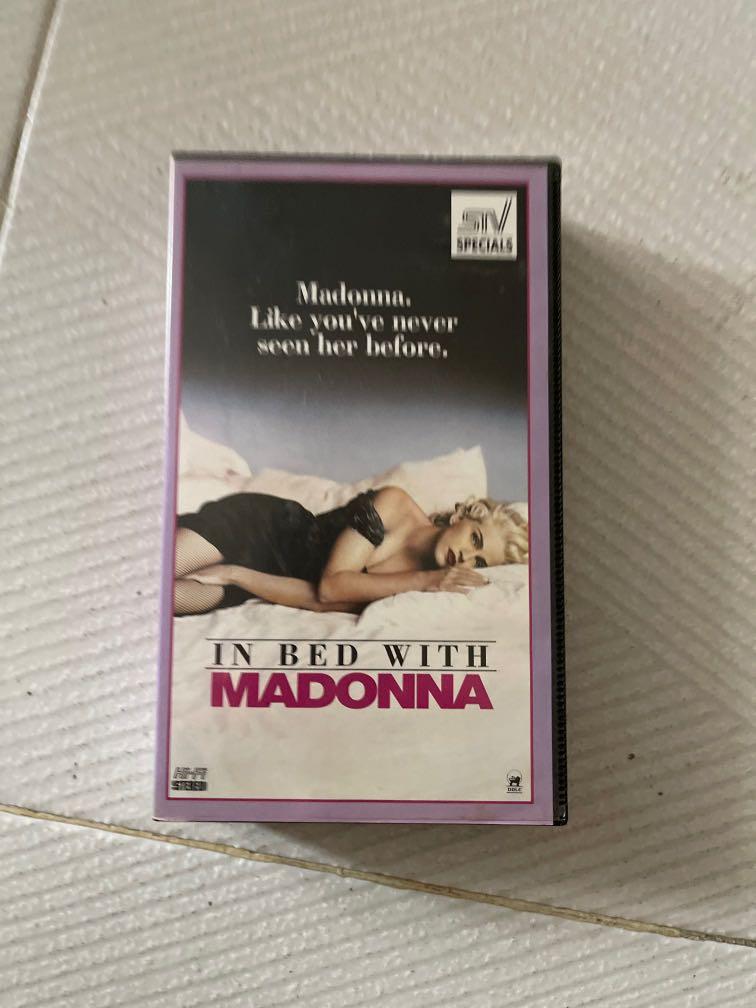 In Bed with Madonna very rare VHS 罕有錄影帶, 興趣及遊戲, 音樂樂器 & 配件, 音樂與媒體 - CD 及 DVD - Carousell