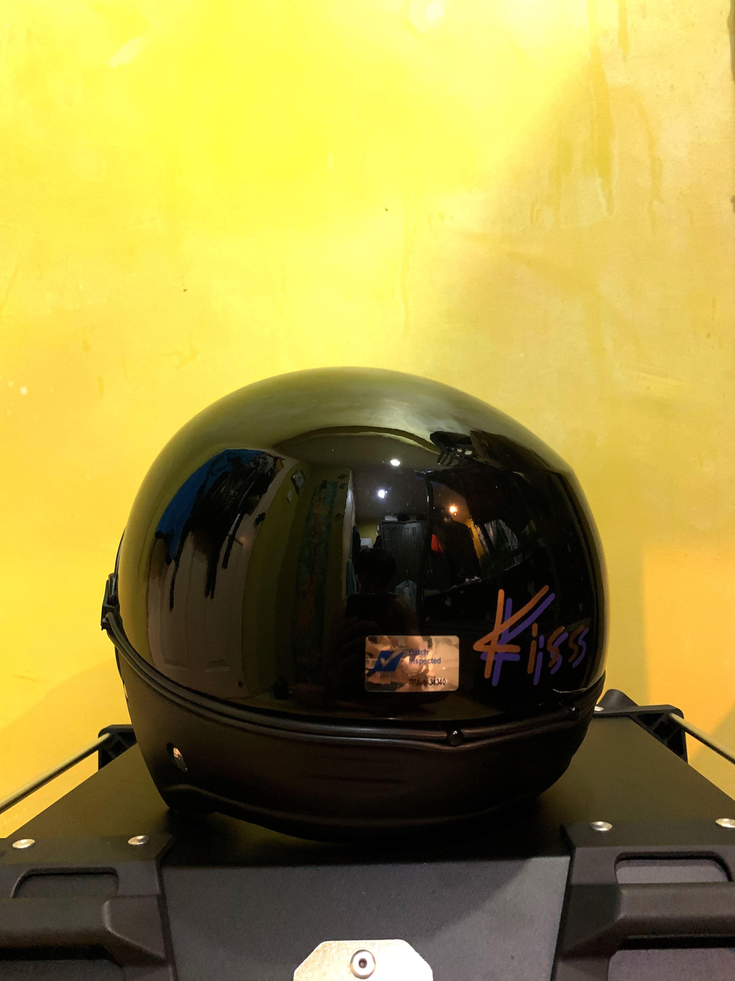 Kiss Helmet, Motorcycles, Motorcycle Apparel on Carousell