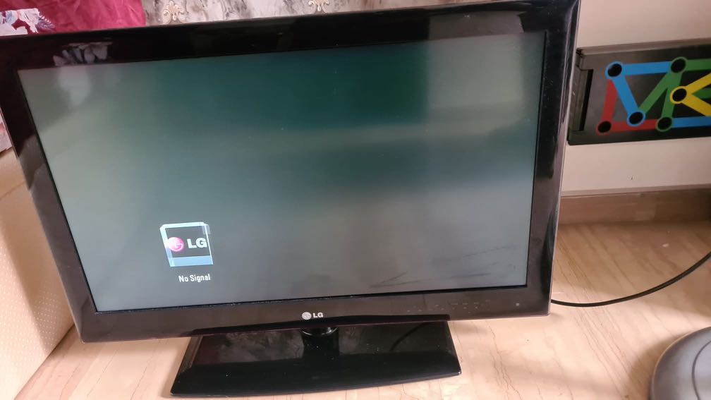 LG TV 32 Inch, TV & Home Appliances, TV & Entertainment, TV on Carousell