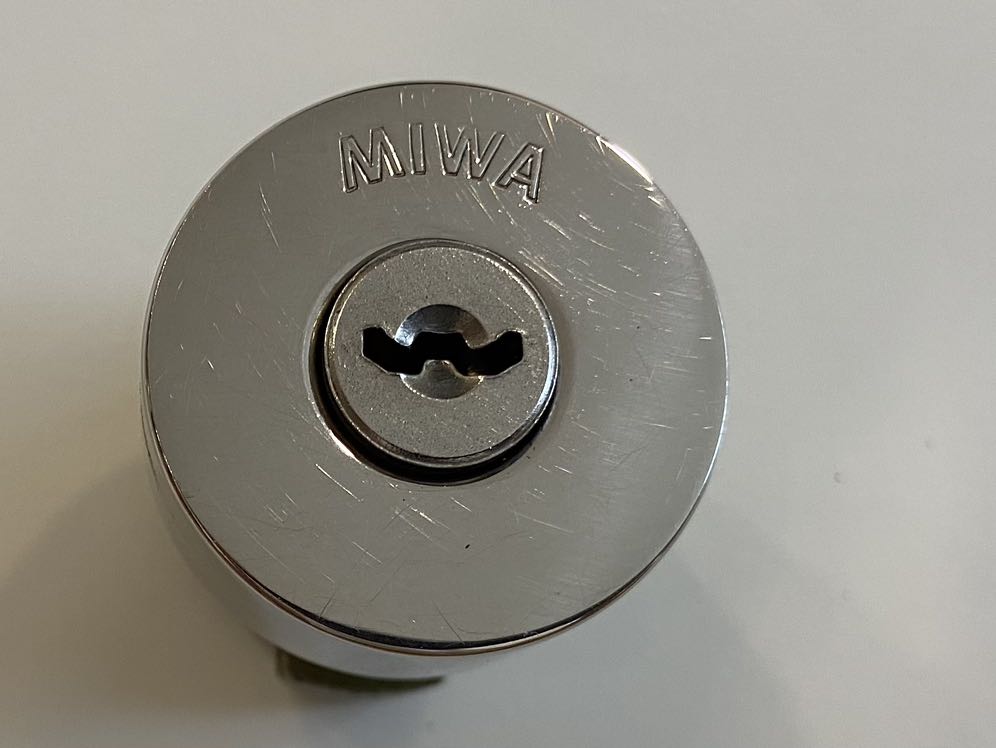 Miwa U9 shiny finish, Furniture & Home Living, Security & Locks, Locks ...