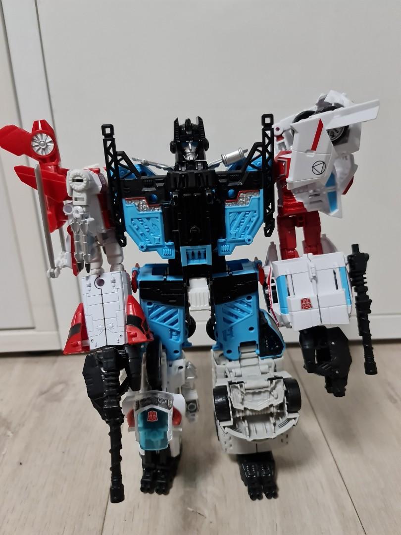 Transformers Takara United Warriors Defensor Protectabots, Hobbies ...