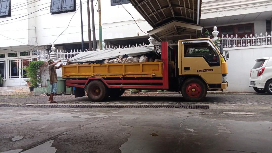Truk Jasa Puing sampah proyek Jakarta Selatan, Jasa, Lainnya di Carousell
