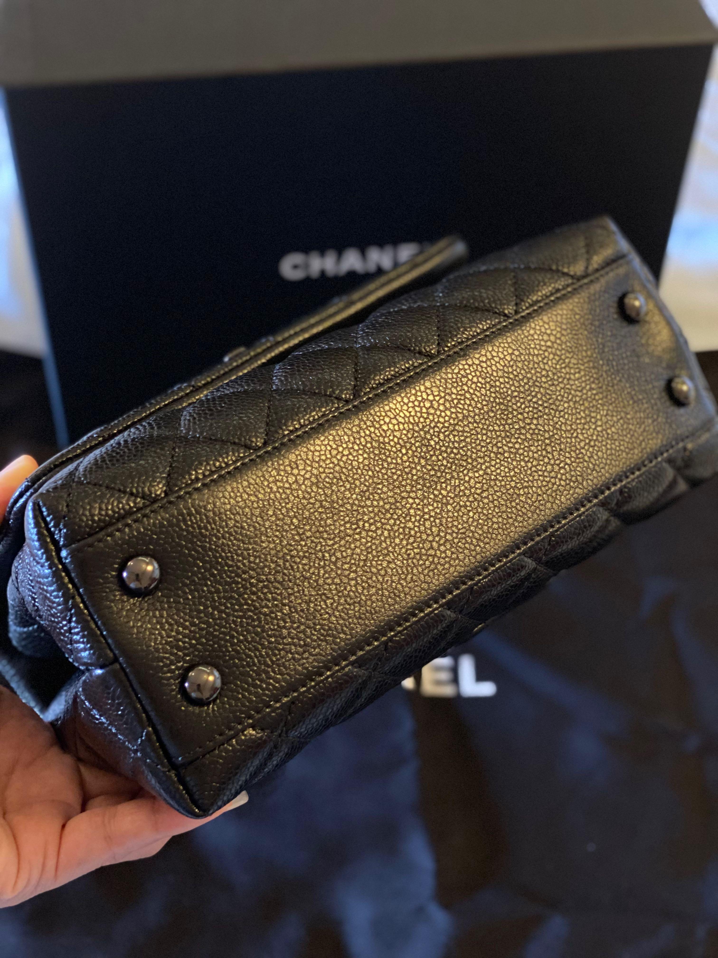 BNIB Chanel Coco Handle (so black), Women's Fashion, Bags & Wallets ...