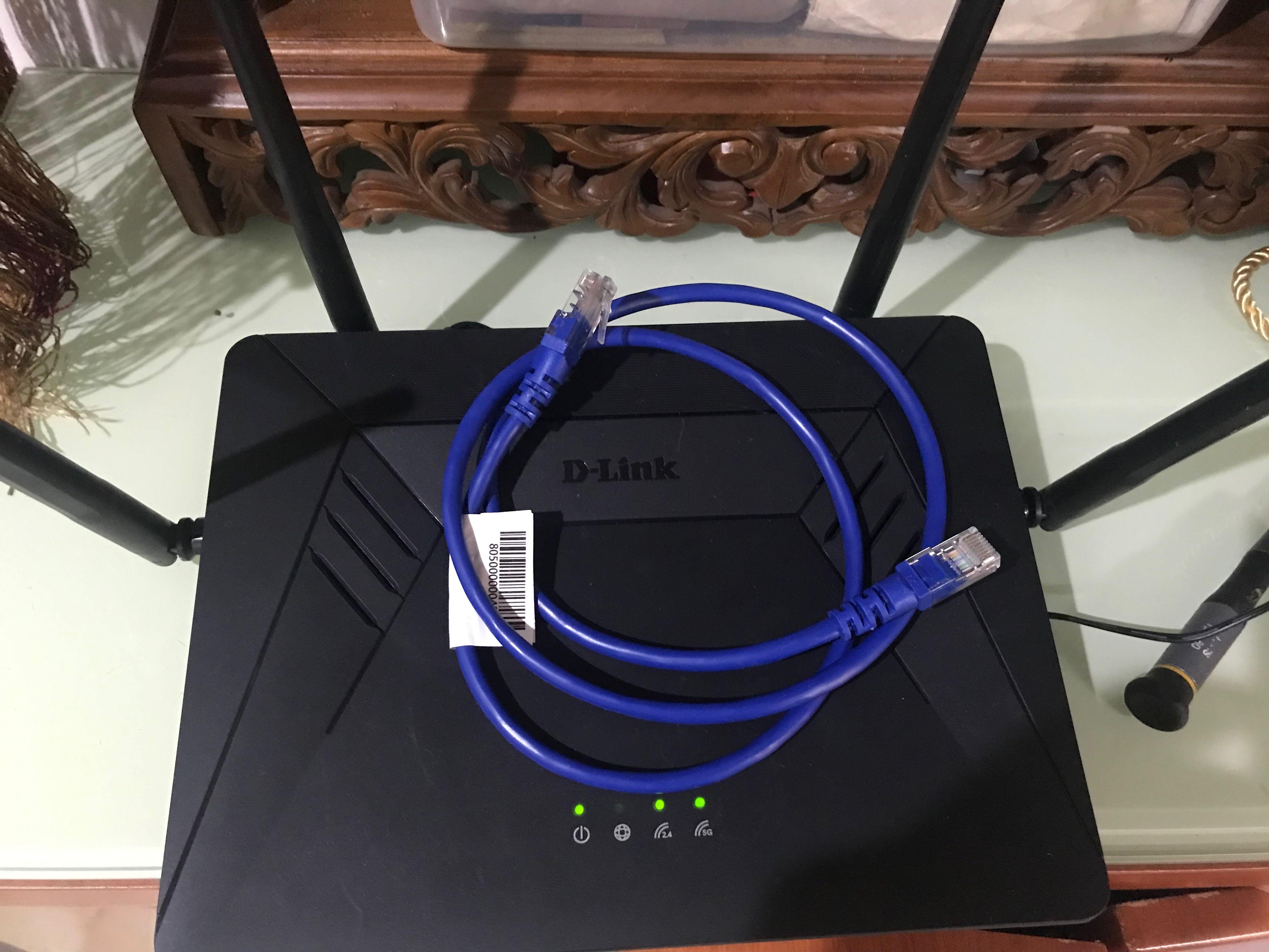D Link router switch 4 ports and wifi, Computers & Tech, Parts ...