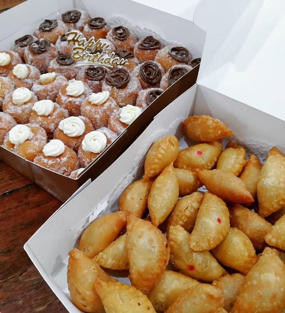 Mini croissants, Bombolinis, Mini epok epok, Food & Drinks, Homemade ...