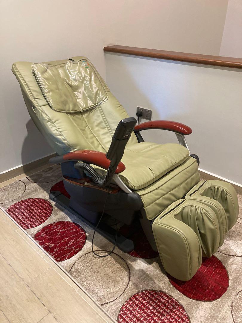 Osim iMedic Massage Chair, Furniture & Home Living, Furniture, Chairs ...