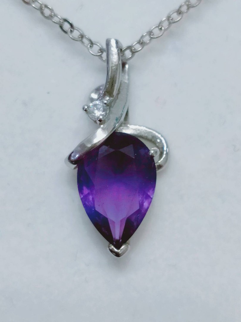 Simple Teardrop Pendant, Women's Fashion, Jewelry & Organisers, Charms ...