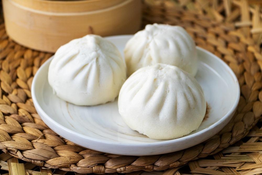 Big Chicken Pau/BBQ Pau/Lotus Pau/Red Bean Pau, Halal, Food & Drinks ...