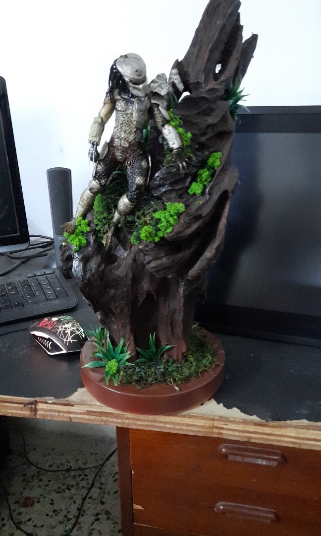 Custom predator diorama, Hobbies & Toys, Collectibles & Memorabilia ...