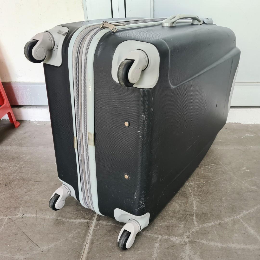 Huge big 4 wheels luggage bag case. Travel bags. Bhpc 31.5". Santa ...