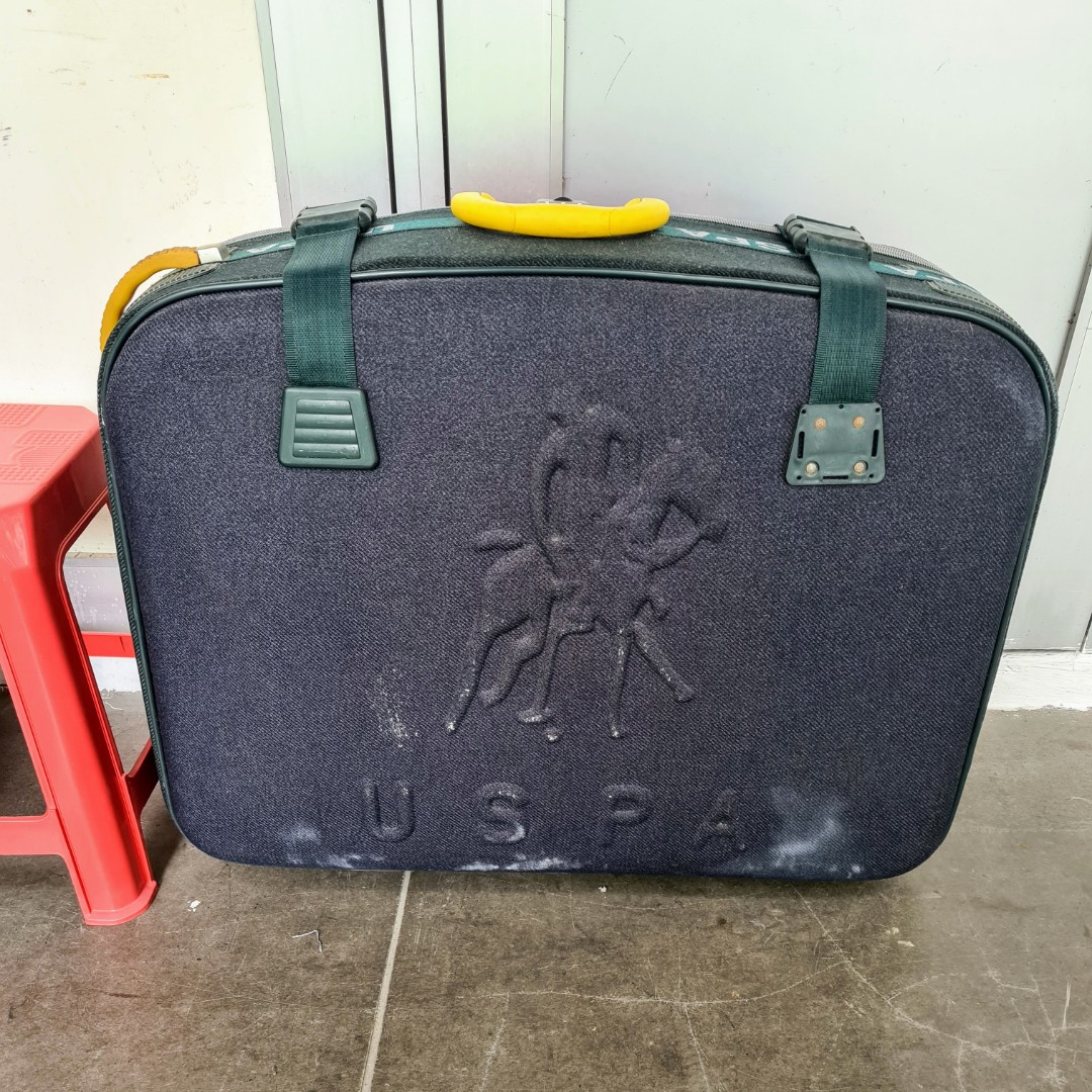 Huge big 4 wheels luggage bag case. Travel bags. Bhpc 31.5". Santa ...