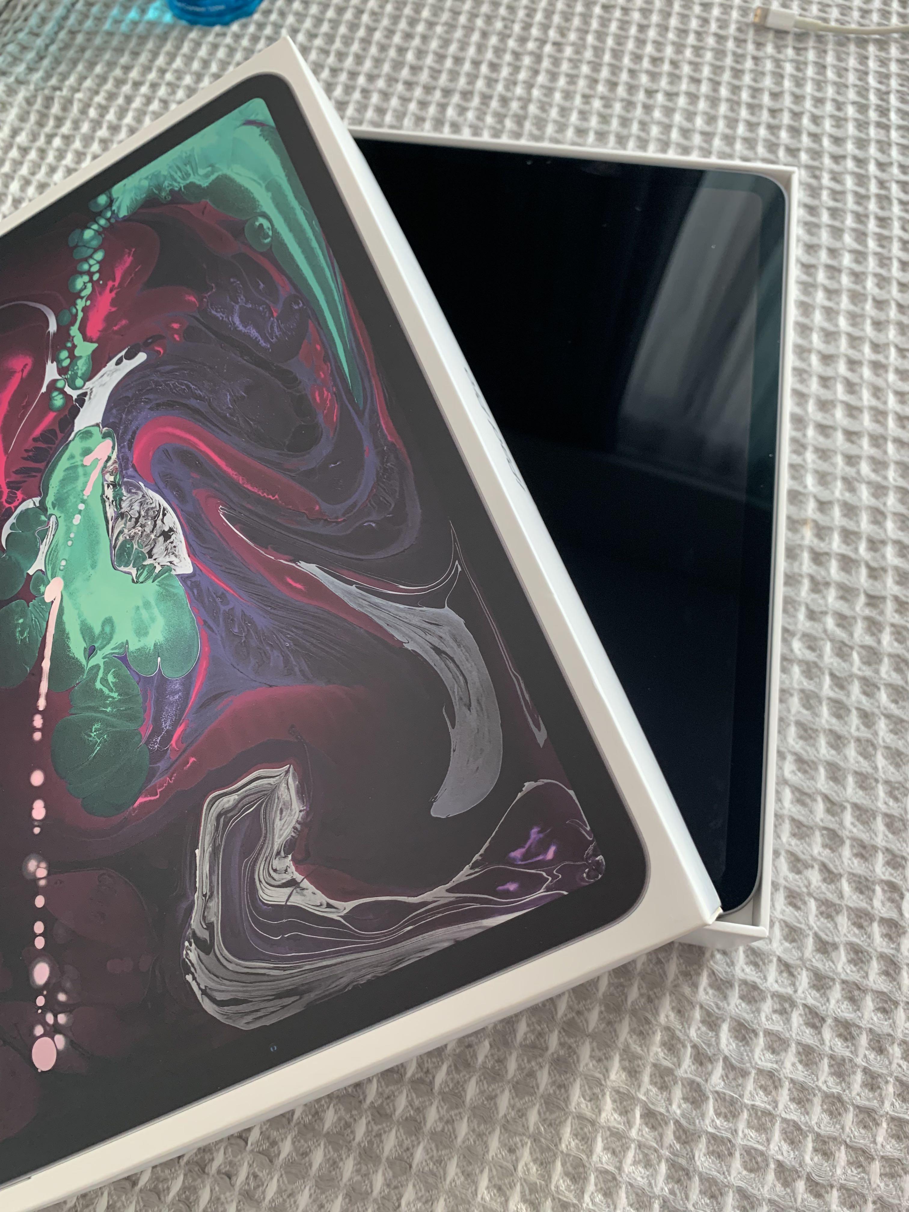 iPad Pro (Gen 1), Mobile Phones & Gadgets, Tablets, iPad on Carousell