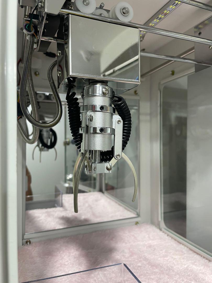 Table top claw machine, Hobbies & Toys, Toys & Games on Carousell