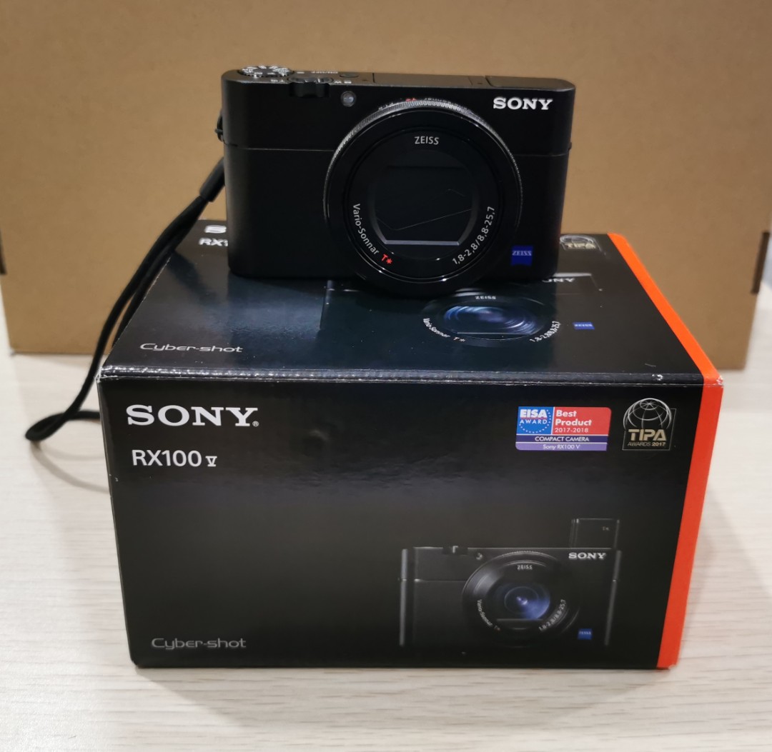 Sony RX100V, Photography, Cameras on Carousell