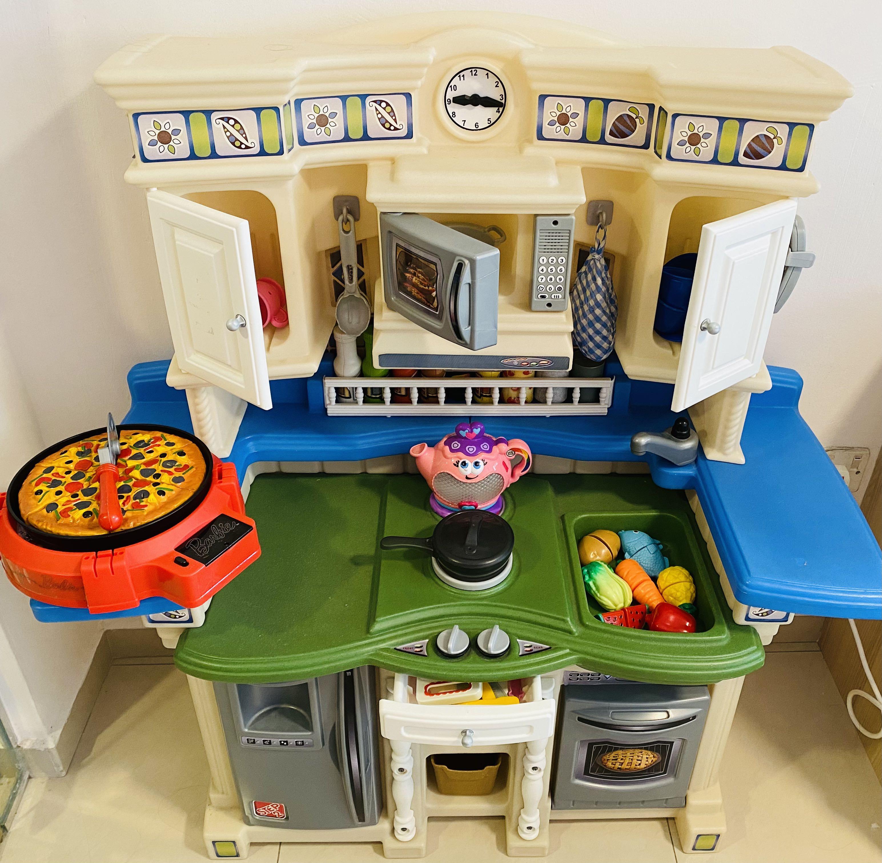 Step2 lifestyle partytime kitchen, Hobbies & Toys, Toys & Games on ...