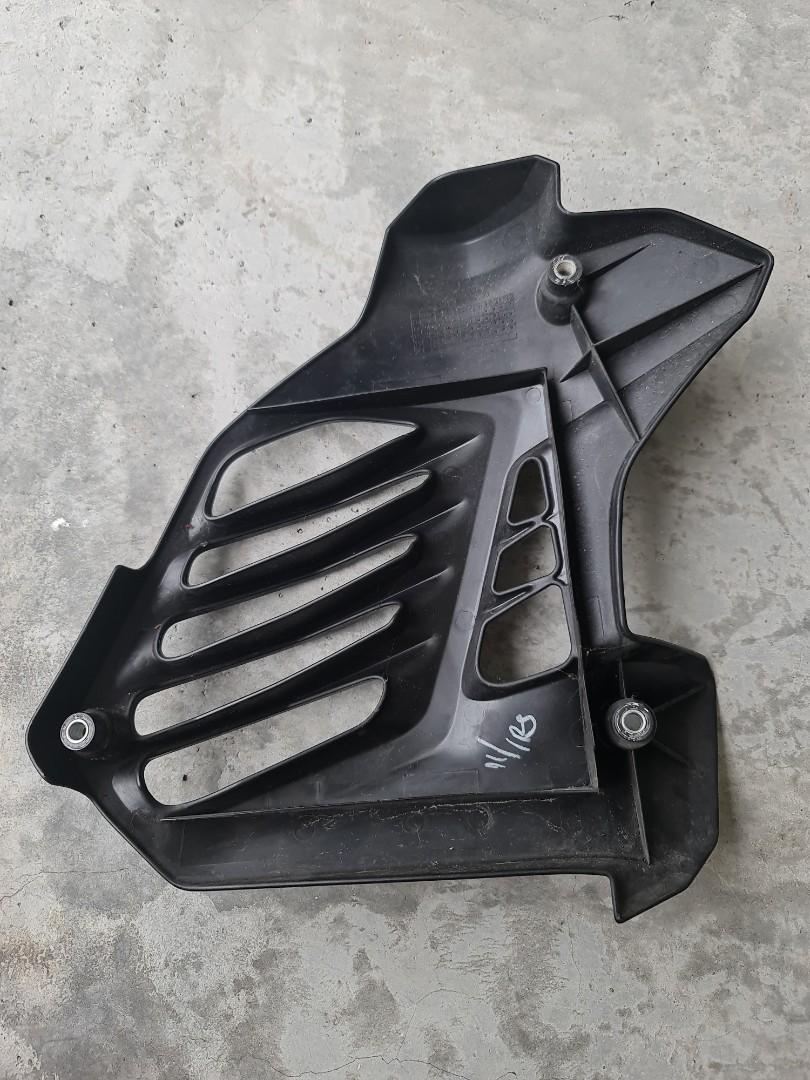 Aerox Radiator cover, Motorcycles, Motorcycle Accessories on Carousell