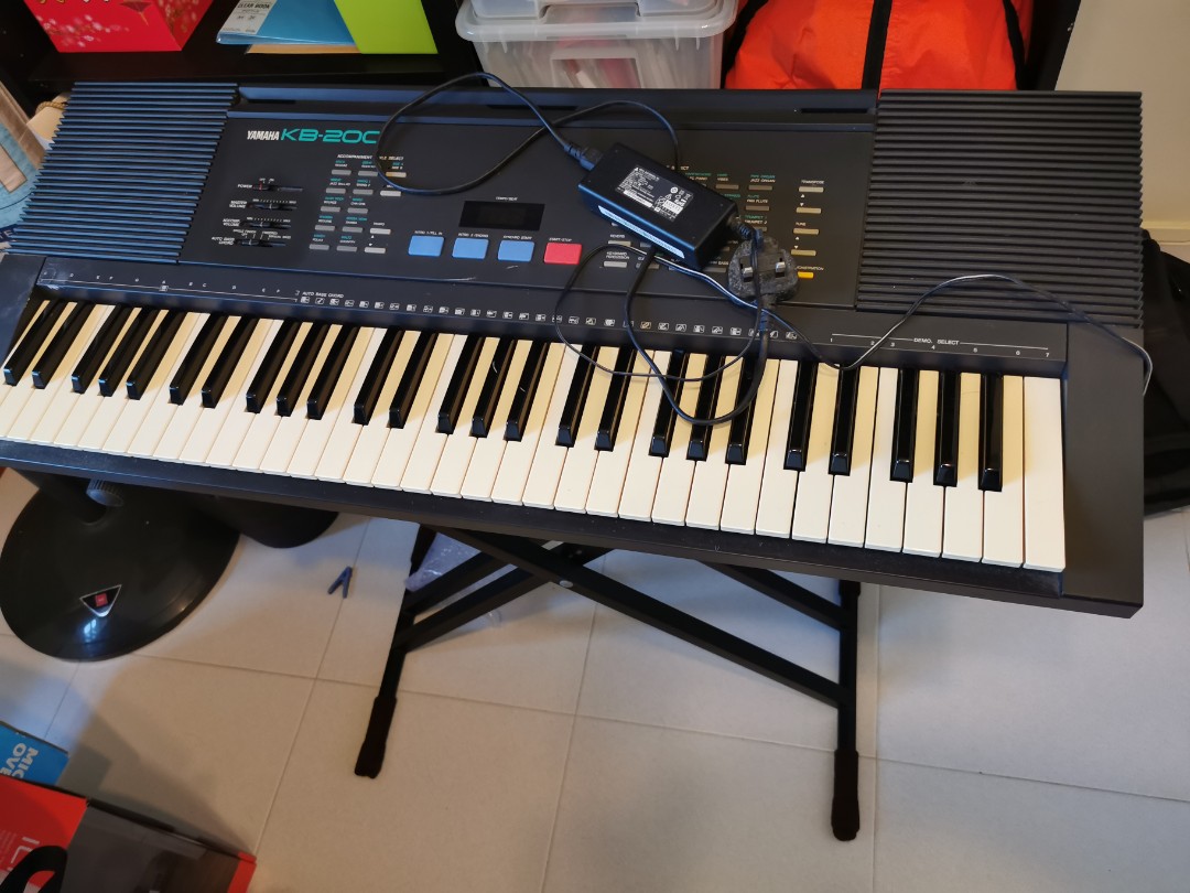 Free! Yamaha keyboard - Self Collect, Hobbies & Toys, Music & Media, Musical Instruments on ...