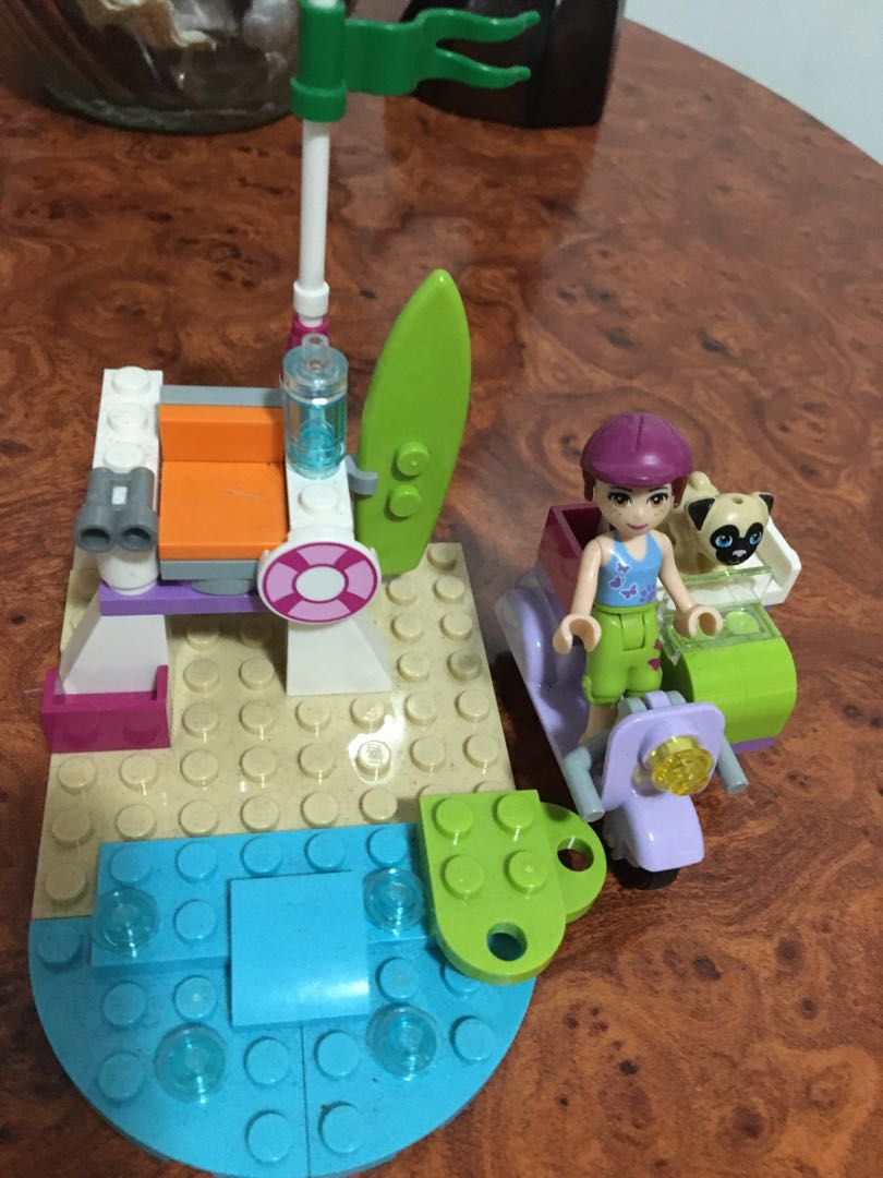 LEGO® Friends 41306 Mia’s beach scooter, Hobbies & Toys, Toys & Games ...