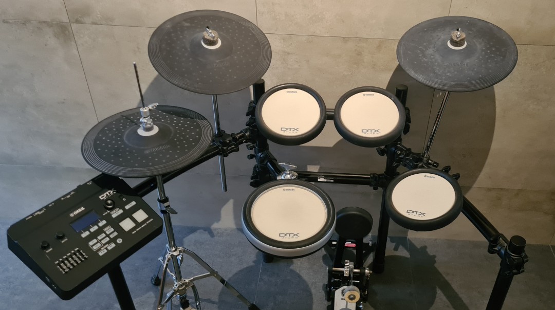 Yamaha DTX700 Electronic Drumset, Hobbies & Toys, Music & Media ...