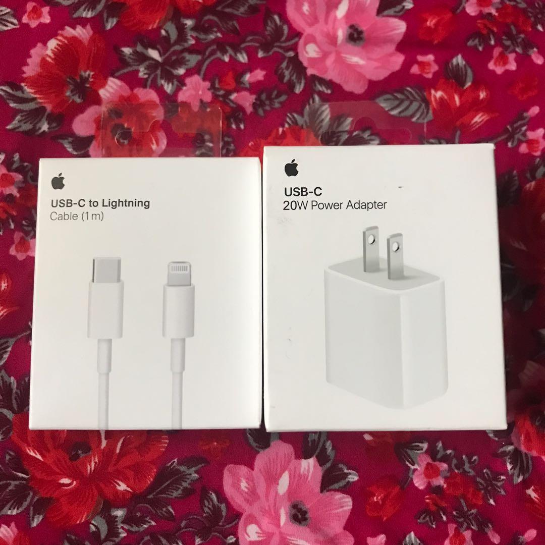 Apple iPhone Charger 20 watts adapter and Usb c to Lightning cable ...