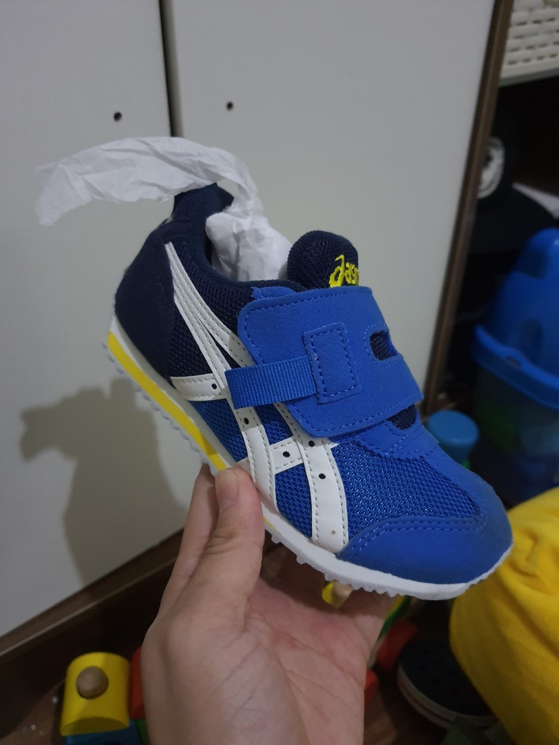 Asics, Babies & Kids, Babies & Kids Fashion on Carousell