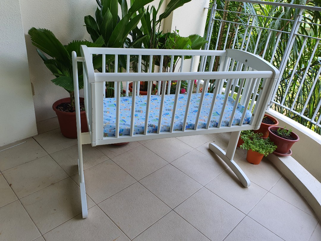 Mothercare Baby Rocking Cradle, Babies & Kids, Baby Nursery & Kids ...