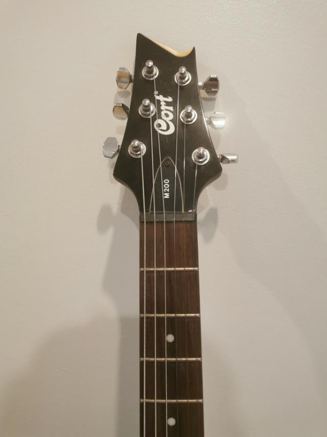 Cort M200 Electric Guitar, Hobbies & Toys, Music & Media, Musical ...