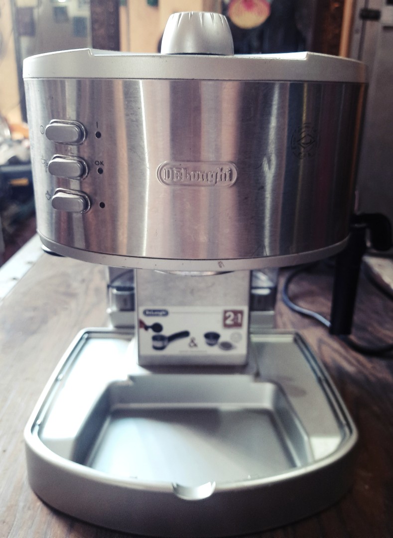 DeLonghi EC330 pump espresso machine, TV & Home Appliances, Kitchen ...