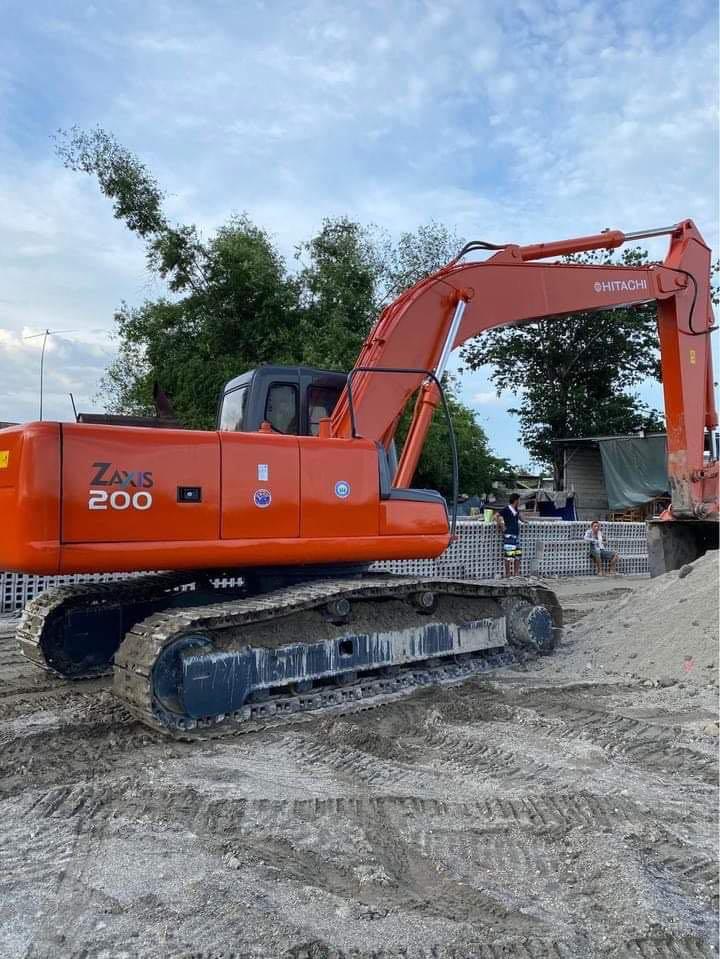 Hitachi Backhoe Zaxis 200, Special Vehicles, Heavy Vehicles on Carousell