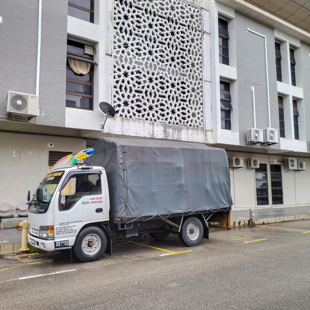 Lori Pindah Barang KL Selangor, Services, Home Services, Movers & Delivery on Carousell