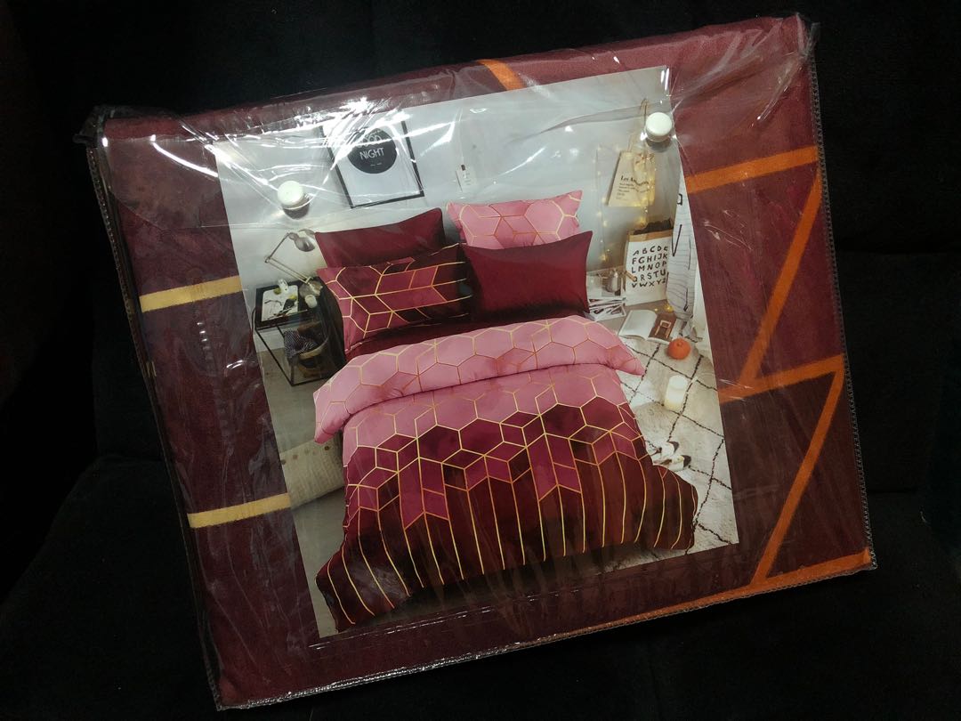 [BRAND NEW]Makko Maroon Quilt Cover[QUEEN SIZE], Furniture & Home ...