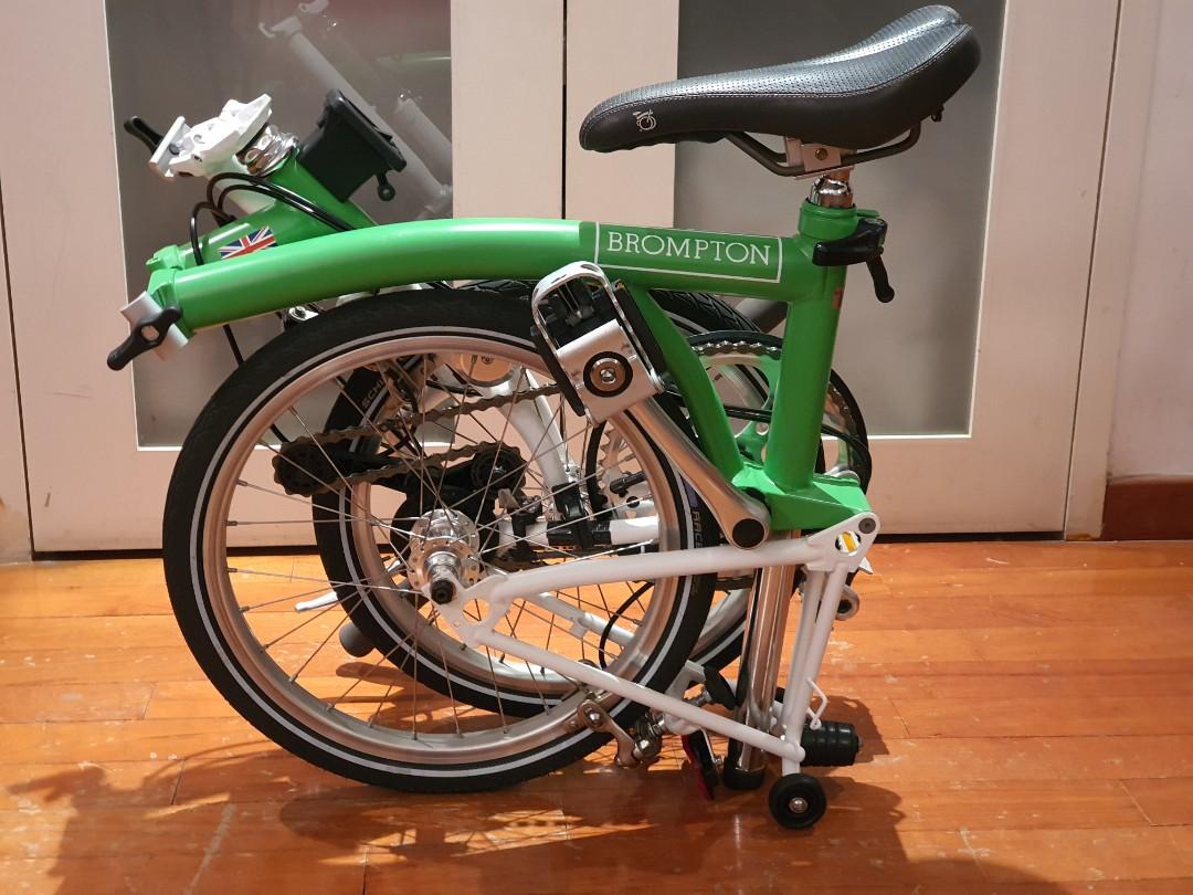 RARE BROMPTON APPLE GREEN AND WHITE M2E., Sports Equipment, Bicycles & Parts, Bicycles on Carousell