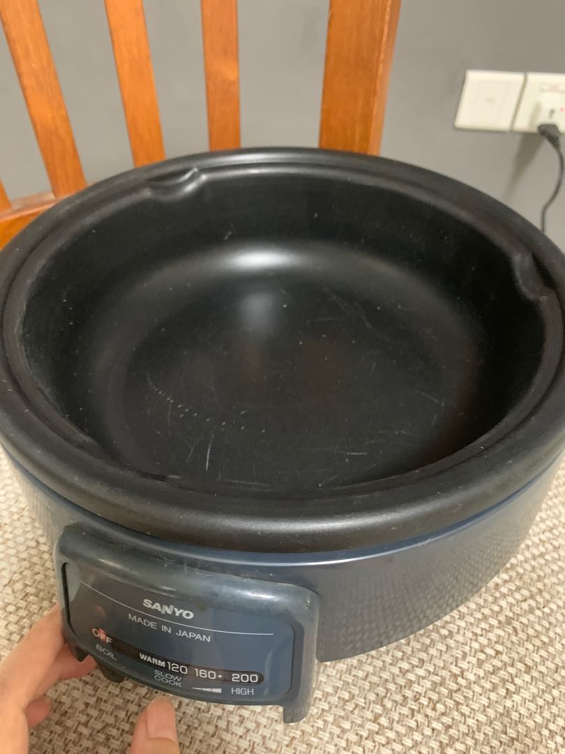Sanyo electric cooker - made in Japan, TV & Home Appliances, Kitchen ...