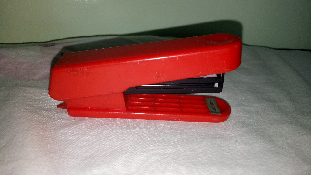 Stapler Red Color Japan Surplus, Hobbies & Toys, Stationary & Craft ...