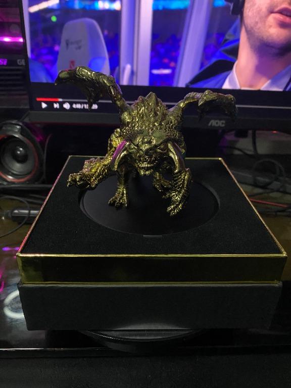 Baby Roshan The International 2020 TI20 (authentic roshan diecast metal ...