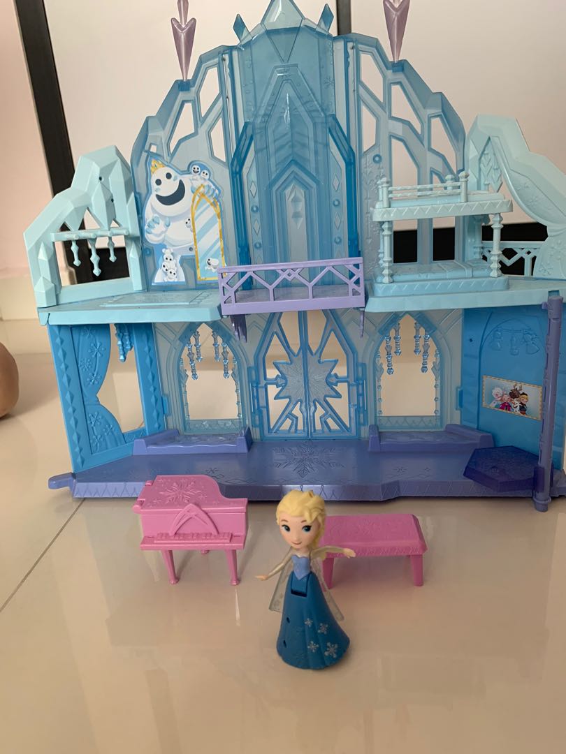 Disney frozen castle, Hobbies & Toys, Toys & Games on Carousell